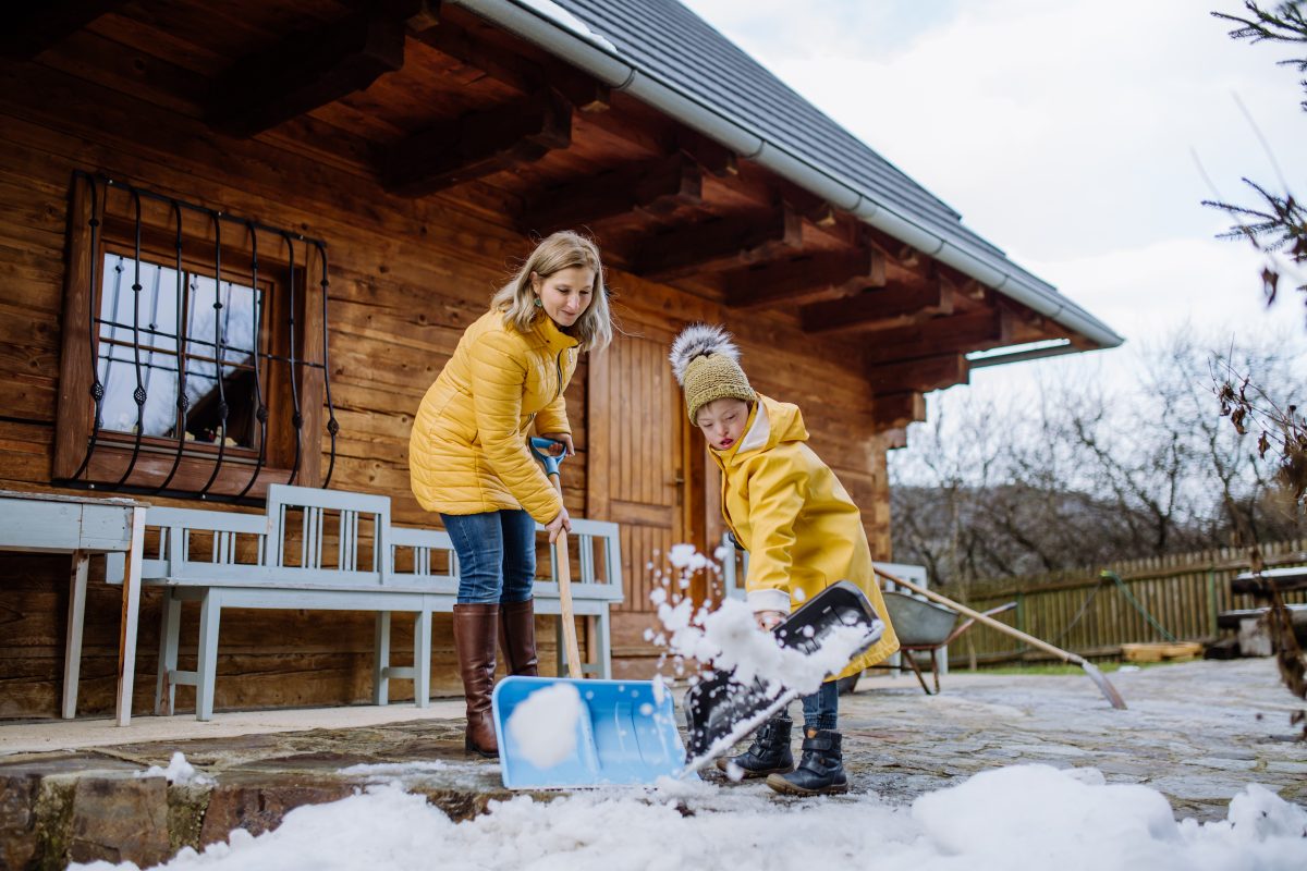 Navigating Winter: A Guide to Choosing the Right Snow Shovel - Osoyoos ...